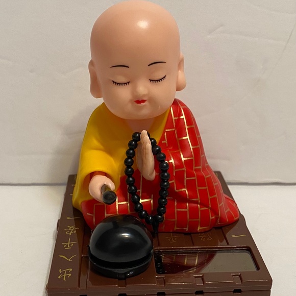 Accents | Solar Powered Nod Head Buddha Knock Wooden Fish Figuire Toy ...